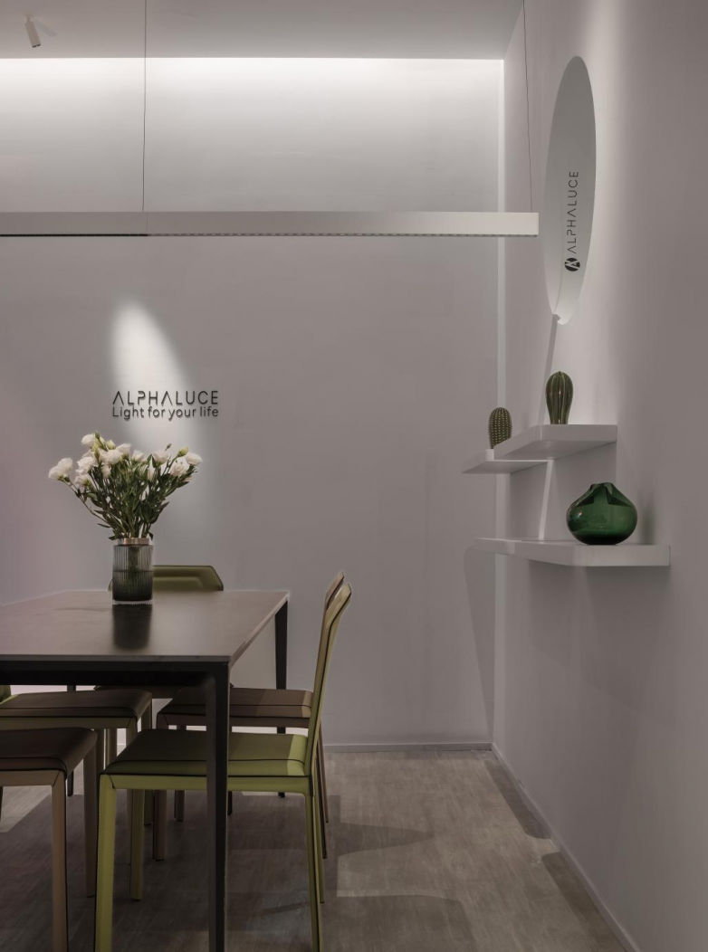 极简之光，智领未来：ALPHALUCE如何重塑全球高端照明格局？—新浪家居